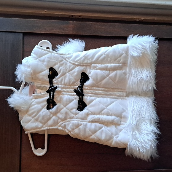 Little Lass | Jackets & Coats | Little Lass Size 8 Months White Puffer ...